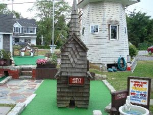 Sandwich Mini Golf: Cape Cod Miniature Golf Course